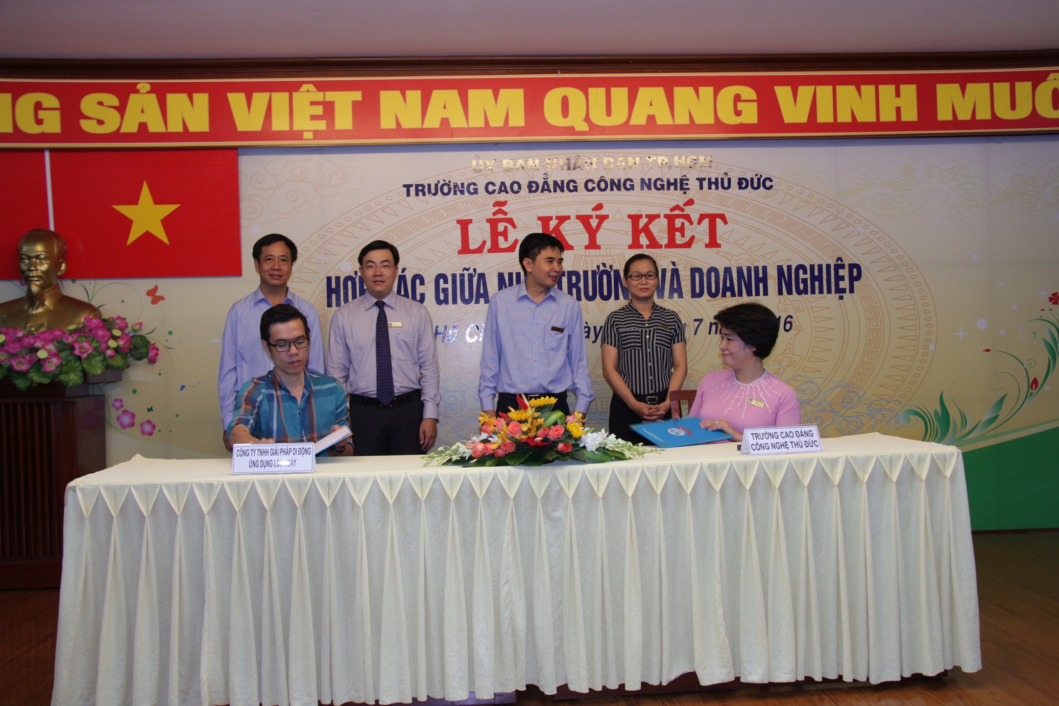 Công ty TNHH Giải Pháp Di Động Ứng Dụng Lốc Xoáy - Trường Cao Đẳng Công ...