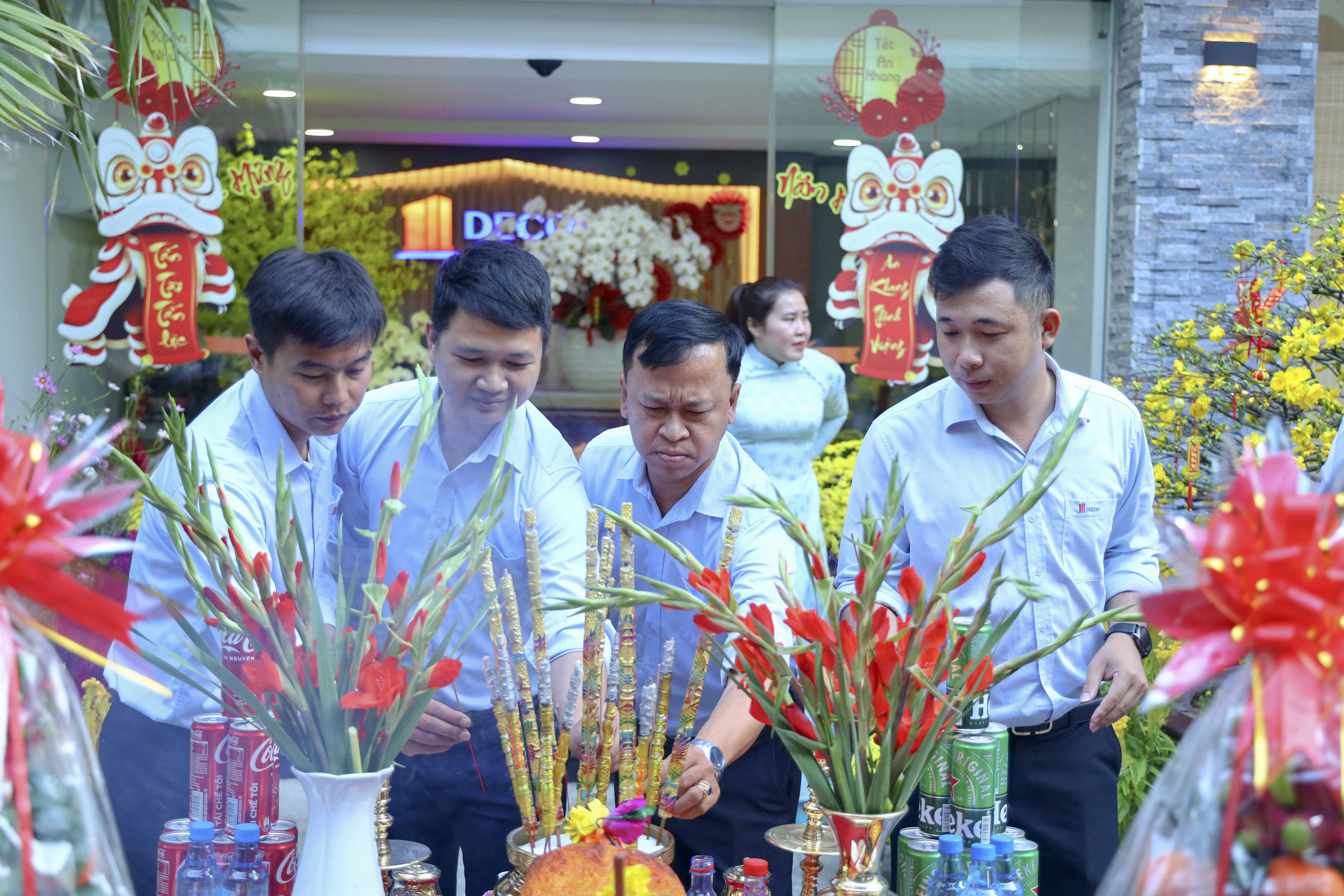 DECOFI KHAI XUÂN ẤT TỴ 2025 - Công Ty CP Xây Dựng & Thiết Kế Số 1