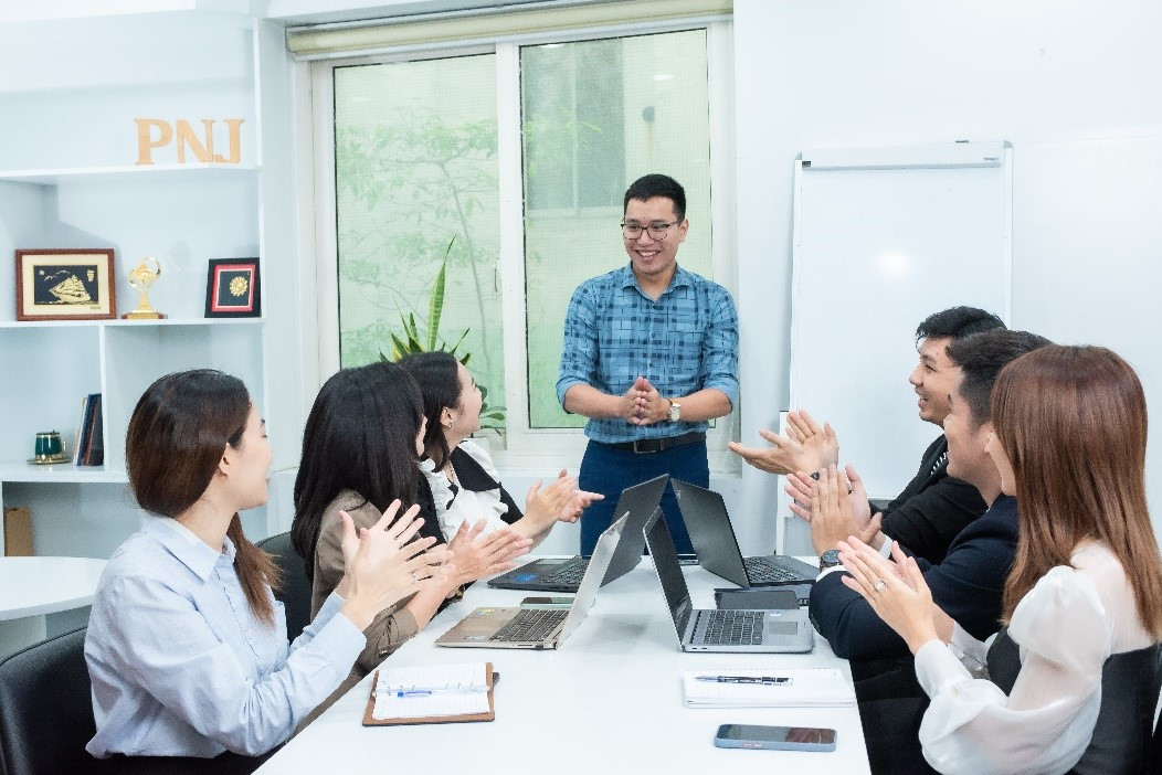 PNJ được gì nhờ chiến lược nhân sự đột phá? - Công Ty CP Vàng Bạc Đá ...
