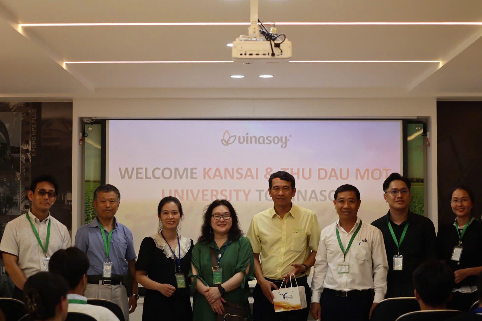 VINASOY BÌNH DƯƠNG CHÀO ĐÓN ĐOÀN GIẢNG VIÊN, SINH VIÊN ĐH KANSAI (NHẬT BẢN) & ĐH THỦ DẦU MỘT ...